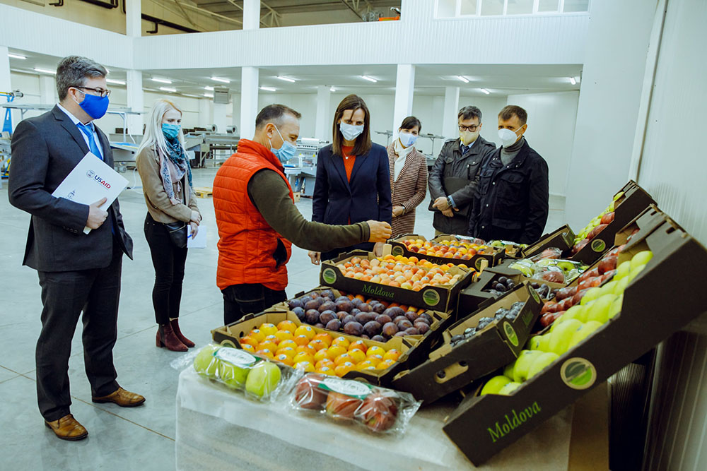 LAURA HRUBY LA CEA MAI MODERNĂ COMPANIE AGRICOLĂ DIN TRANSNISTRIA. Unde ...