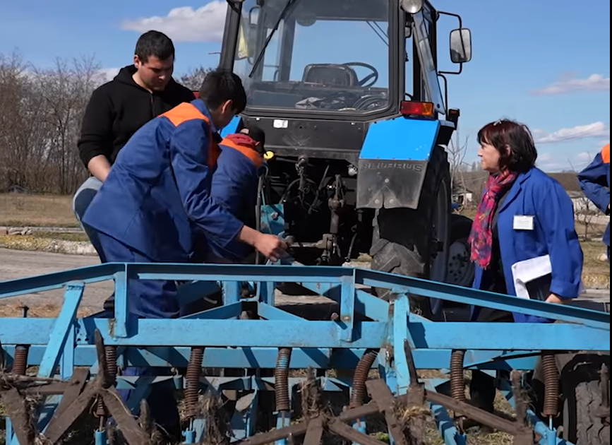 MESERIA DE TRACTORIST, TOT MAI CĂUTATĂ ÎN MOLDOVA